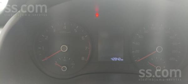 Zils Kia Stonic 2022 Rīga, ar dzinēja tilpumu 1.20 L un nobraukumu 43 tūkst. km par 13000 €, foto 5 vietnē AUTOMOTO.COM.LV