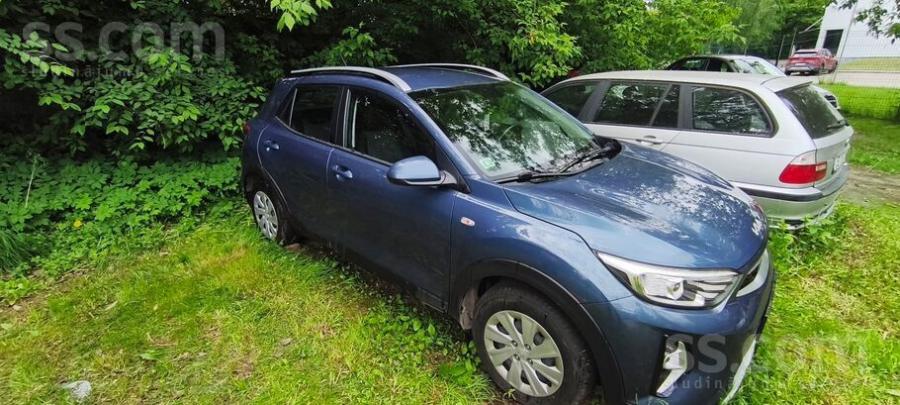 Zils Kia Stonic 2022 Rīga, ar dzinēja tilpumu 1.20 L un nobraukumu 43 tūkst. km par 13000 €, foto 3 vietnē AUTOMOTO.COM.LV