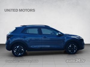 Zils Kia Stonic 2026 Jehvi, ar dzinēja tilpumu 1.00 L un nobraukumu 0 tūkst. km par 20690 €, foto 14 vietnē AUTOMOTO.COM.LV