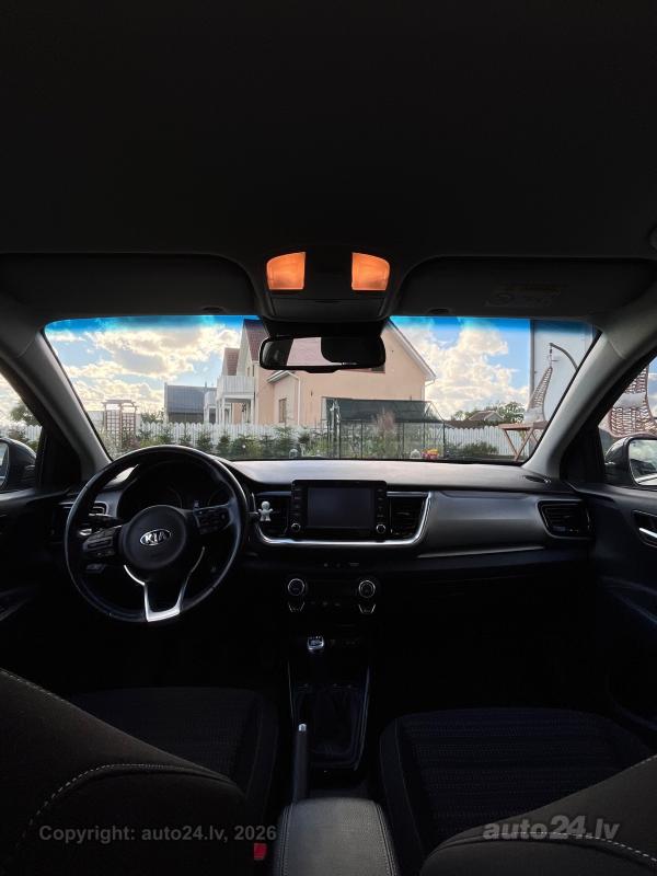 Zils Kia Stonic 2018 Tallina, ar dzinēja tilpumu 1.40 L un nobraukumu 88 tūkst. km par 10800 €, foto 4 vietnē AUTOMOTO.COM.LV