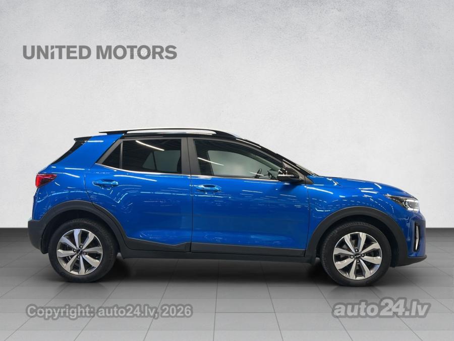Blue Kia Stonic 2023 in Tallinn, with an engine capacity of 1.00 L and mileage of 77 thousand km for 15500 €, photo 8 on AUTOMOTO.COM.LV