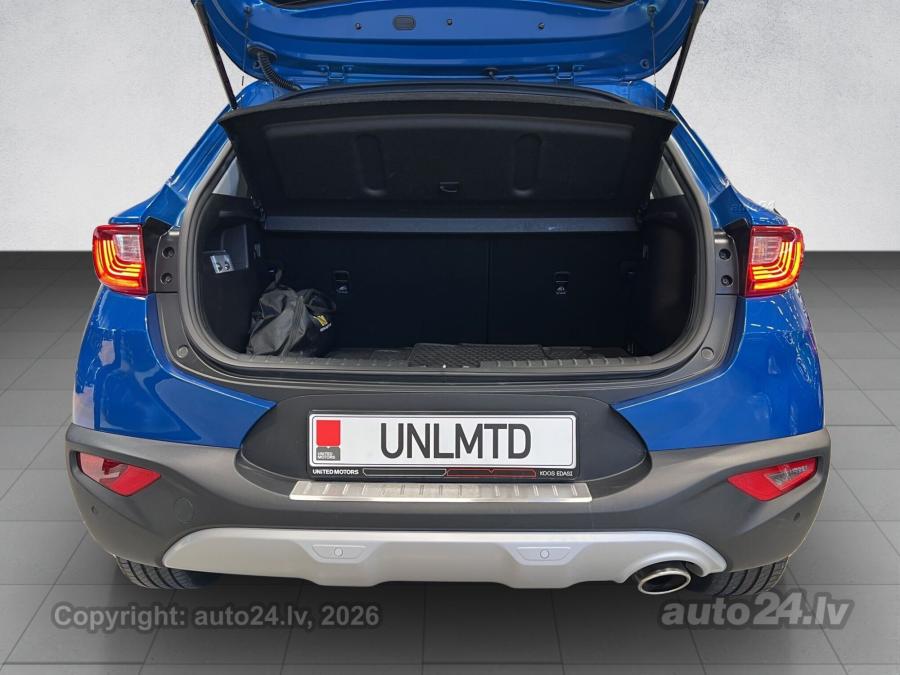 Blue Kia Stonic 2023 in Tallinn, with an engine capacity of 1.00 L and mileage of 77 thousand km for 15500 €, photo 14 on AUTOMOTO.COM.LV