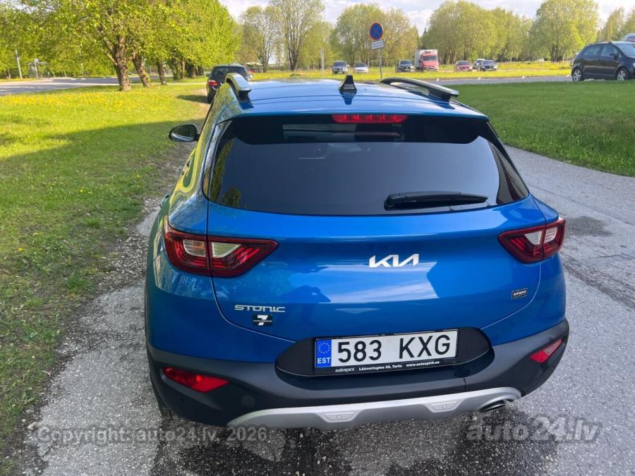 Zils Kia Stonic 2024 Tallina, ar dzinēja tilpumu 1.00 L un nobraukumu 11 tūkst. km par 19900 €, foto 3 vietnē AUTOMOTO.COM.LV