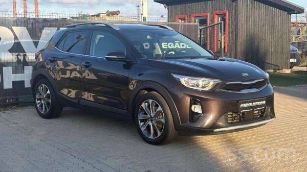 Brown Kia Stonic 2019 in Liepaja, with an engine capacity of 1.00 L and mileage of 72 thousand km for 12850 €, photo 3 on AUTOMOTO.COM.LV