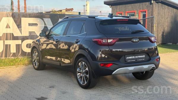 Brown Kia Stonic 2019 in Liepaja, with an engine capacity of 1.00 L and mileage of 72 thousand km for 12850 €, photo 7 on AUTOMOTO.COM.LV