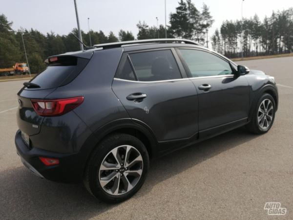 Kia Stonic 2017 in Utena, with an engine capacity of 1.60 L and mileage of 235 thousand km for 8700 €, photo 5 on AUTOMOTO.COM.LV