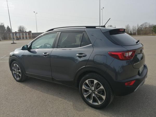 Kia Stonic 2017 in Utena, with an engine capacity of 1.60 L and mileage of 235 thousand km for 8700 €, photo 8 on AUTOMOTO.COM.LV