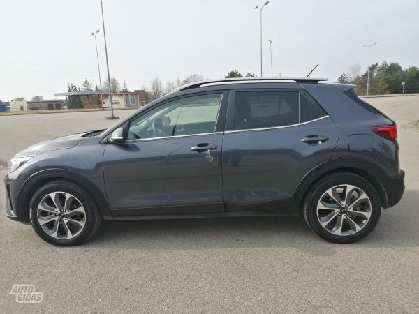 Kia Stonic 2017 in Utena, with an engine capacity of 1.60 L and mileage of 235 thousand km for 8700 €, photo 9 on AUTOMOTO.COM.LV