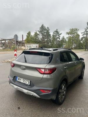 Zaļš Kia Stonic 2019 Rīga, ar dzinēja tilpumu 1.40 L un nobraukumu 60 tūkst. km par 13000 €, foto 4 vietnē AUTOMOTO.COM.LV