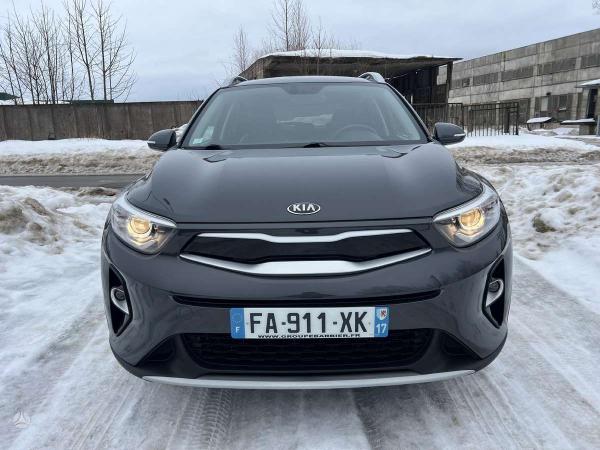 Grey Kia Stonic 2018 in Taurage, with an engine capacity of 1.00 L and mileage of 153 thousand km for 6550 €, photo 2 on AUTOMOTO.COM.LV