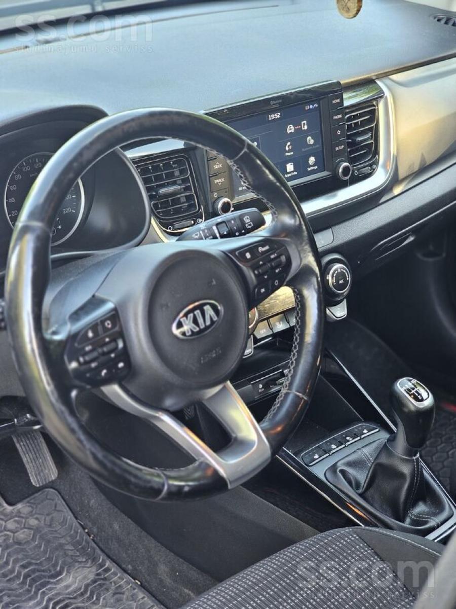 Pelēks Kia Stonic 2018 Rīga, ar dzinēja tilpumu 1.40 L un nobraukumu 120 tūkst. km par 9500 €, foto 11 vietnē AUTOMOTO.COM.LV