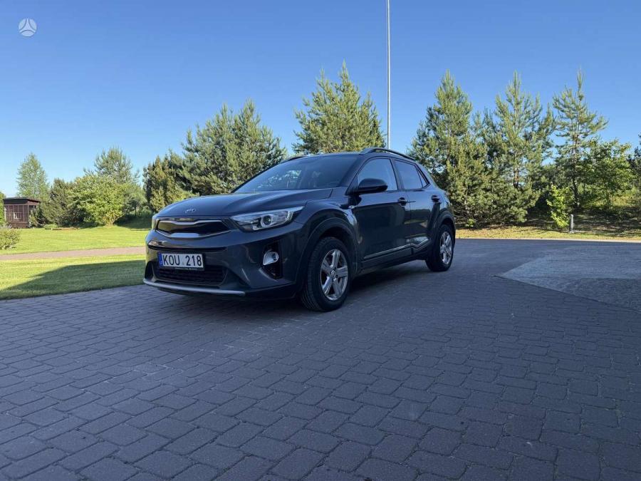 Pelēks Kia Stonic 2018 Viļņa, ar dzinēja tilpumu 1.37 L un nobraukumu 127 tūkst. km par 9600 €, foto 1 vietnē AUTOMOTO.COM.LV