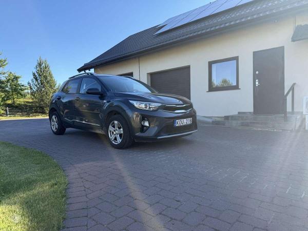Pelēks Kia Stonic 2018 Viļņa, ar dzinēja tilpumu 1.37 L un nobraukumu 127 tūkst. km par 9600 €, foto 2 vietnē AUTOMOTO.COM.LV