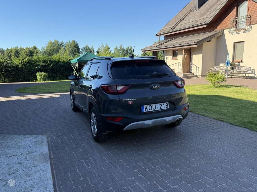 Pelēks Kia Stonic 2018 Viļņa, ar dzinēja tilpumu 1.37 L un nobraukumu 127 tūkst. km par 9600 €, foto 6 vietnē AUTOMOTO.COM.LV