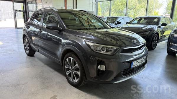 Pelēks Kia Stonic 2018 Rīga, ar dzinēja tilpumu 1.40 L un nobraukumu 132 tūkst. km par 10900 €, foto 6 vietnē AUTOMOTO.COM.LV