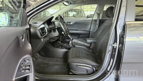 Pelēks Kia Stonic 2018 Rīga, ar dzinēja tilpumu 1.40 L un nobraukumu 132 tūkst. km par 10900 €, foto 10 vietnē AUTOMOTO.COM.LV