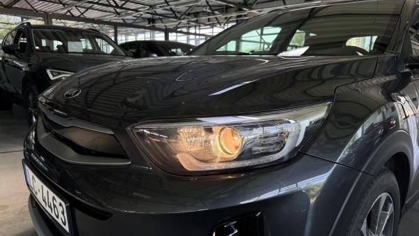 Pelēks Kia Stonic 2018 Rīga, ar dzinēja tilpumu 1.40 L un nobraukumu 132 tūkst. km par 1090000 €, foto 7 vietnē AUTOMOTO.COM.LV