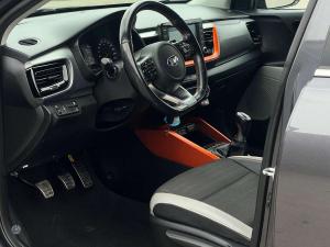 Pelēks Kia Stonic 2018 Tauragė, ar dzinēja tilpumu 1.58 L un nobraukumu 149 tūkst. km par 8500 €, foto 9 vietnē AUTOMOTO.COM.LV