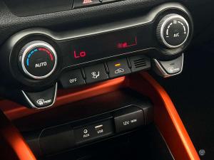 Pelēks Kia Stonic 2018 Tauragė, ar dzinēja tilpumu 1.58 L un nobraukumu 149 tūkst. km par 8500 €, foto 12 vietnē AUTOMOTO.COM.LV
