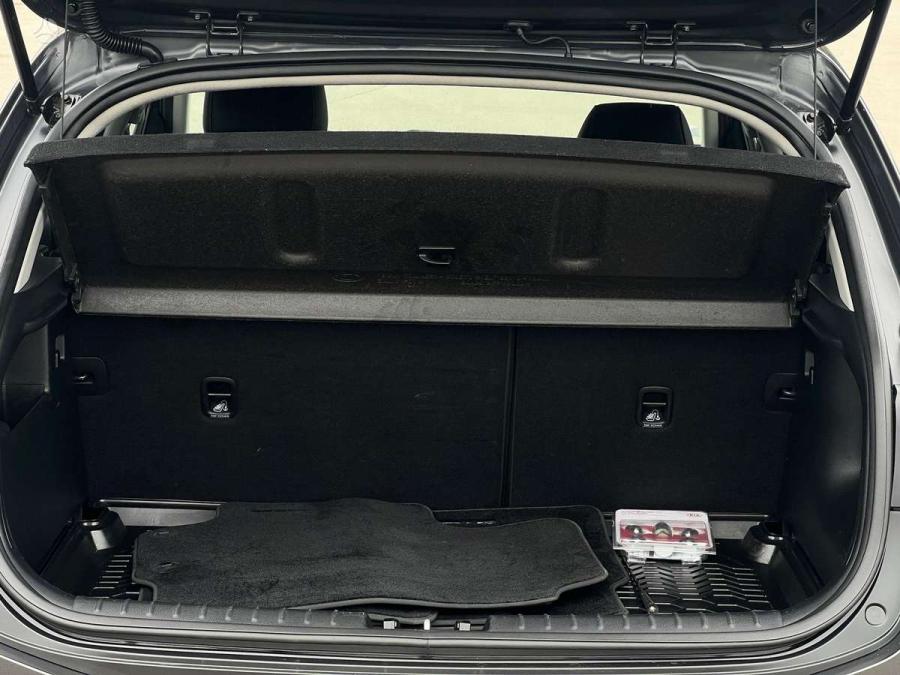 Pelēks Kia Stonic 2018 Tauragė, ar dzinēja tilpumu 1.58 L un nobraukumu 149 tūkst. km par 8500 €, foto 15 vietnē AUTOMOTO.COM.LV