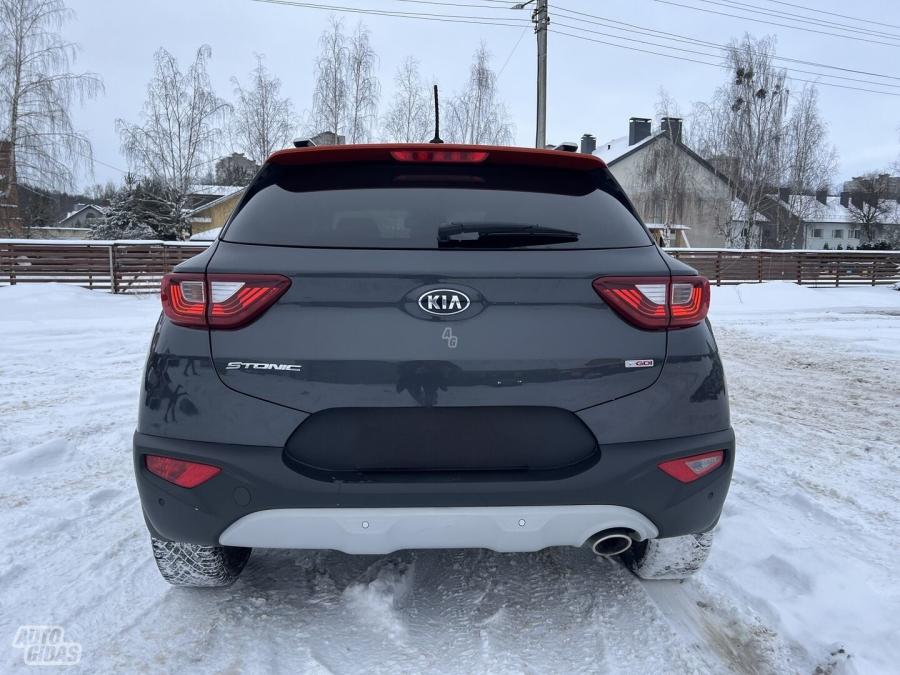 Grey Kia Stonic 2019 in Kaunas, with an engine capacity of 1.00 L and mileage of 115 thousand km for 11200 €, photo 6 on AUTOMOTO.COM.LV