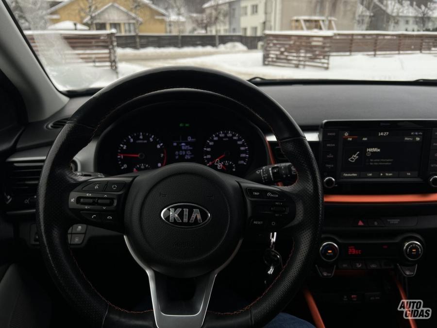 Grey Kia Stonic 2019 in Kaunas, with an engine capacity of 1.00 L and mileage of 115 thousand km for 11200 €, photo 8 on AUTOMOTO.COM.LV