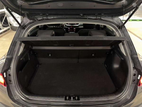 Pelēks Kia Stonic 2019 Viļņa, ar dzinēja tilpumu 1.00 L un nobraukumu 63 tūkst. km par 13500 €, foto 10 vietnē AUTOMOTO.COM.LV