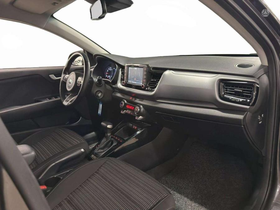 Grey Kia Stonic 2019 in Vilnius, with an engine capacity of 1.00 L and mileage of 63 thousand km for 13500 €, photo 15 on AUTOMOTO.COM.LV