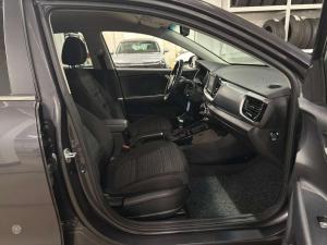 Grey Kia Stonic 2019 in Vilnius, with an engine capacity of 1.00 L and mileage of 63 thousand km for 13500 €, photo 16 on AUTOMOTO.COM.LV
