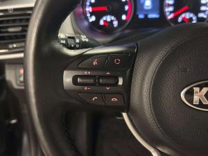 Grey Kia Stonic 2019 in Vilnius, with an engine capacity of 1.00 L and mileage of 63 thousand km for 13500 €, photo 19 on AUTOMOTO.COM.LV