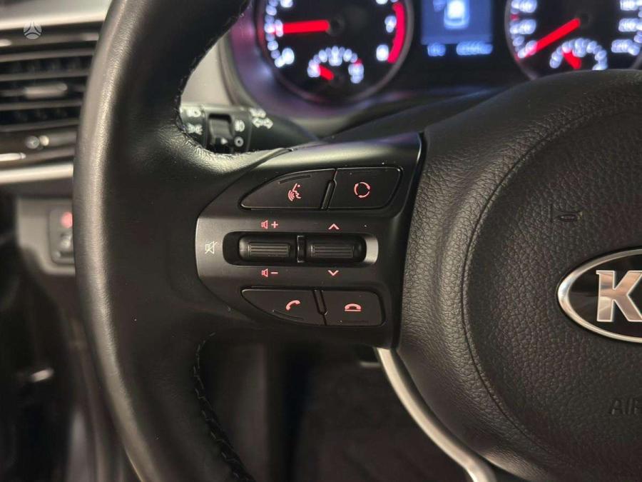 Grey Kia Stonic 2019 in Vilnius, with an engine capacity of 1.00 L and mileage of 63 thousand km for 13500 €, photo 19 on AUTOMOTO.COM.LV