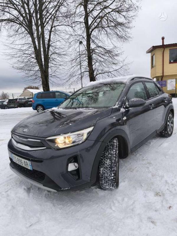 Pelēks Kia Stonic 2017 Tauragė, ar dzinēja tilpumu 1.58 L un nobraukumu 153 tūkst. km par 7400 €, foto 1 vietnē AUTOMOTO.COM.LV