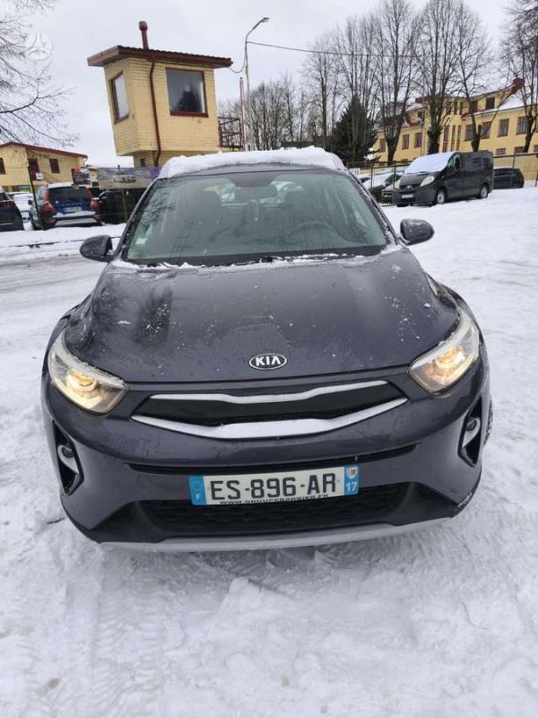 Pelēks Kia Stonic 2017 Tauragė, ar dzinēja tilpumu 1.58 L un nobraukumu 153 tūkst. km par 7400 €, foto 3 vietnē AUTOMOTO.COM.LV