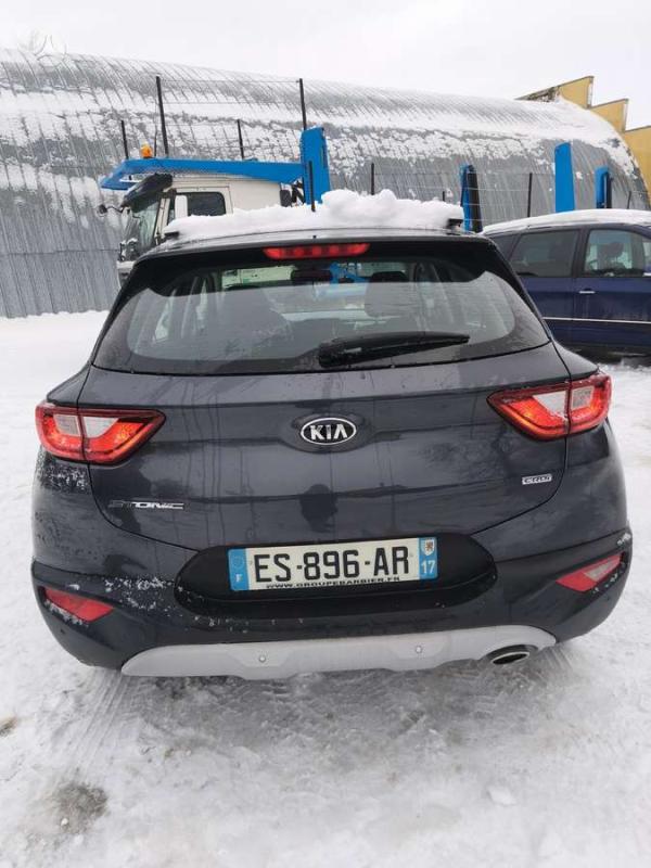 Pelēks Kia Stonic 2017 Tauragė, ar dzinēja tilpumu 1.58 L un nobraukumu 153 tūkst. km par 7400 €, foto 4 vietnē AUTOMOTO.COM.LV