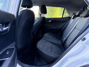 Grey Kia Stonic 2018 in Kaunas, with an engine capacity of 1.00 L and mileage of 89 thousand km for 7500 €, photo 14 on AUTOMOTO.COM.LV