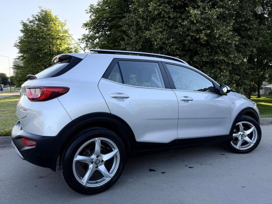 Grey Kia Stonic 2018 in Kaunas, with an engine capacity of 1.00 L and mileage of 89 thousand km for 7500 €, photo 20 on AUTOMOTO.COM.LV