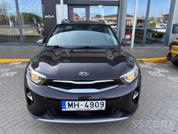 Pelēks Kia Stonic 2019 Liepāja, ar dzinēja tilpumu 1.00 L un nobraukumu 70 tūkst. km par 12800 €, foto 2 vietnē AUTOMOTO.COM.LV
