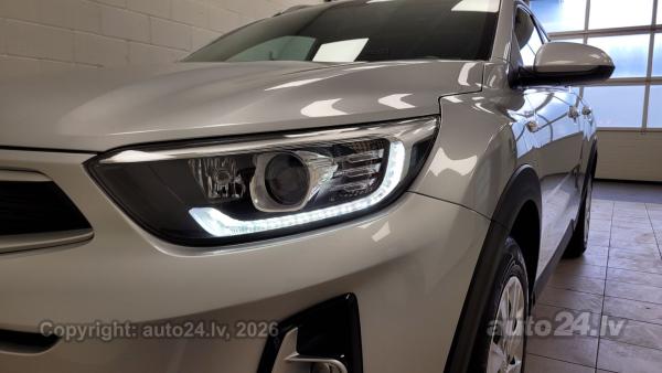 Pelēks Kia Stonic 2023 Pērnava, ar dzinēja tilpumu 1.20 L un nobraukumu 24 tūkst. km par 13900 €, foto 6 vietnē AUTOMOTO.COM.LV
