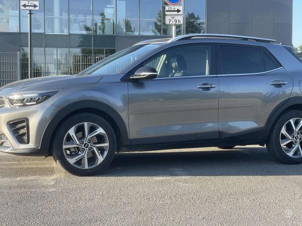 Grey Kia Stonic 2025 in Vilnius, with an engine capacity of 1.00 L and mileage of 14 thousand km for 21500 €, photo 4 on AUTOMOTO.COM.LV