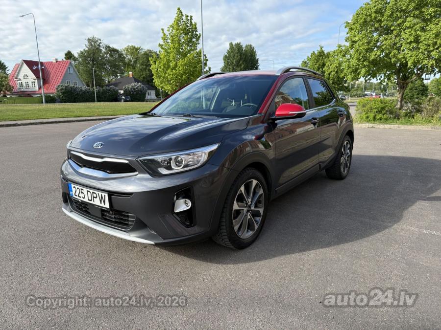 Grey Kia Stonic 2020 in Tallinn, with an engine capacity of 1.00 L and mileage of 67 thousand km for 14300 €, photo 1 on AUTOMOTO.COM.LV