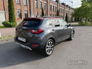 Grey Kia Stonic 2020 in Tallinn, with an engine capacity of 1.00 L and mileage of 67 thousand km for 14300 €, photo 3 on AUTOMOTO.COM.LV