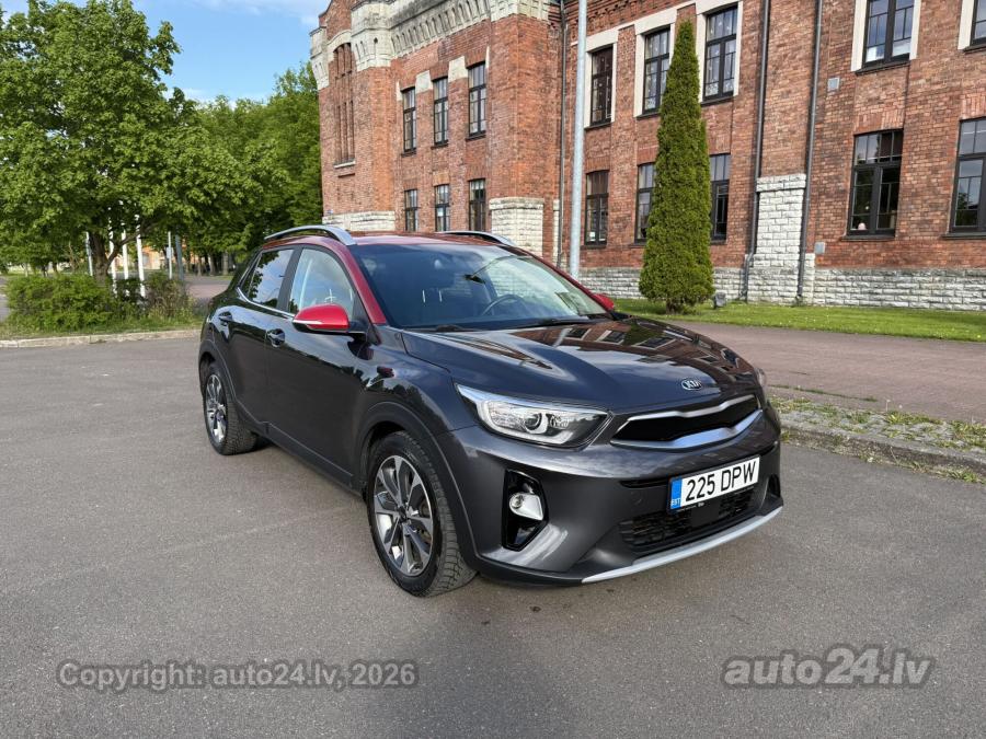 Grey Kia Stonic 2020 in Tallinn, with an engine capacity of 1.00 L and mileage of 67 thousand km for 14300 €, photo 4 on AUTOMOTO.COM.LV