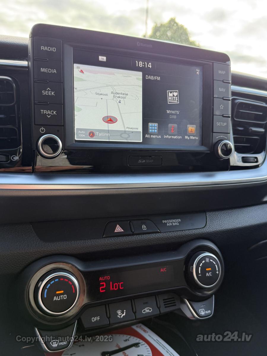 Grey Kia Stonic 2020 in Tallinn, with an engine capacity of 1.00 L and mileage of 67 thousand km for 14300 €, photo 14 on AUTOMOTO.COM.LV