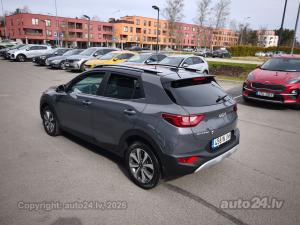 Pelēks Kia Stonic 2023 Tallina, ar dzinēja tilpumu 1.00 L un nobraukumu 31 tūkst. km par 19500 €, foto 5 vietnē AUTOMOTO.COM.LV