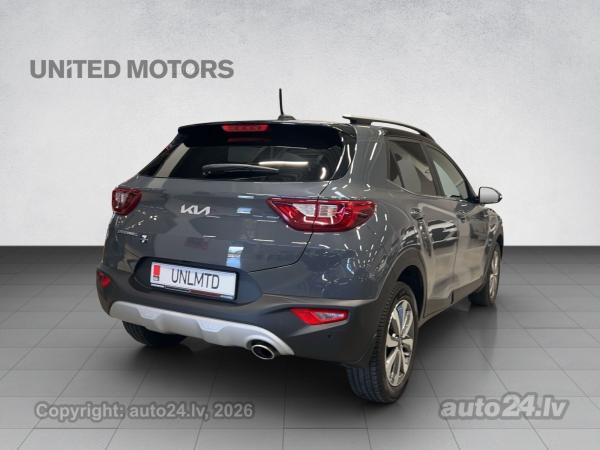 Pelēks Kia Stonic 2023 Tallina, ar dzinēja tilpumu 1.00 L un nobraukumu 34 tūkst. km par 17900 €, foto 3 vietnē AUTOMOTO.COM.LV