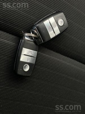 Sarkans Kia Stonic 2017 Rīga, ar dzinēja tilpumu 1.60 L un nobraukumu 162 tūkst. km par 9450 €, foto 13 vietnē AUTOMOTO.COM.LV