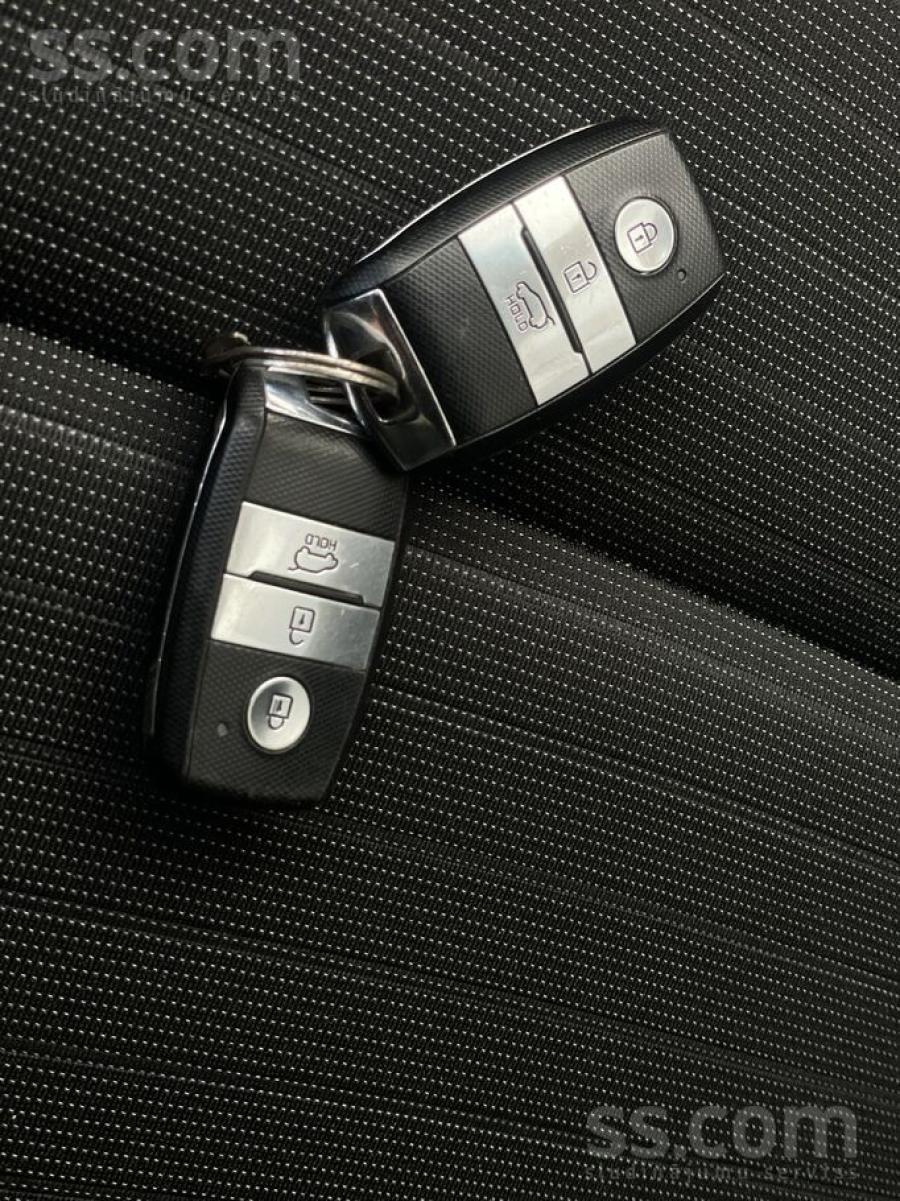 Sarkans Kia Stonic 2017 Rīga, ar dzinēja tilpumu 1.60 L un nobraukumu 162 tūkst. km par 9450 €, foto 13 vietnē AUTOMOTO.COM.LV
