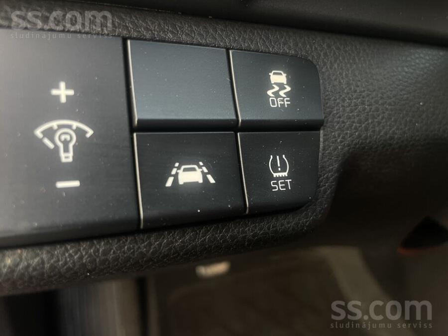 Sarkans Kia Stonic 2017 Rīga, ar dzinēja tilpumu 1.60 L un nobraukumu 162 tūkst. km par 9450 €, foto 15 vietnē AUTOMOTO.COM.LV