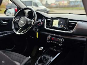 Красный Киа Stonic 2018 в Рокишкис, объемом двигателя 1.00 л и пробегом 165 тыс. км за 6950 €, фото 3 на AUTOMOTO.COM.LV