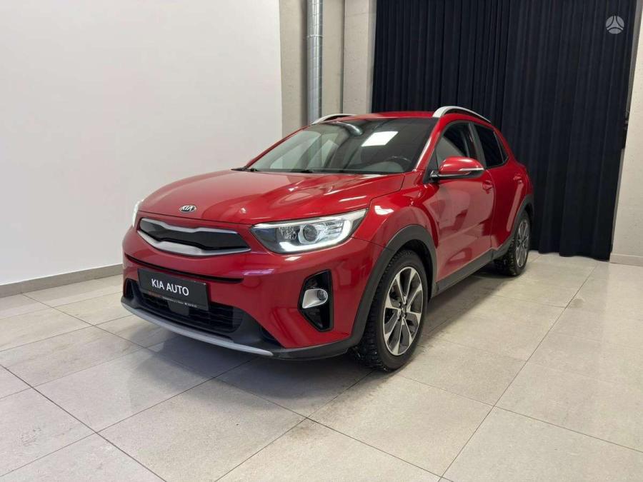 Red Kia Stonic 2019 in Vilnius, with an engine capacity of 1.40 L and mileage of 91 thousand km for 13900 €, photo 1 on AUTOMOTO.COM.LV